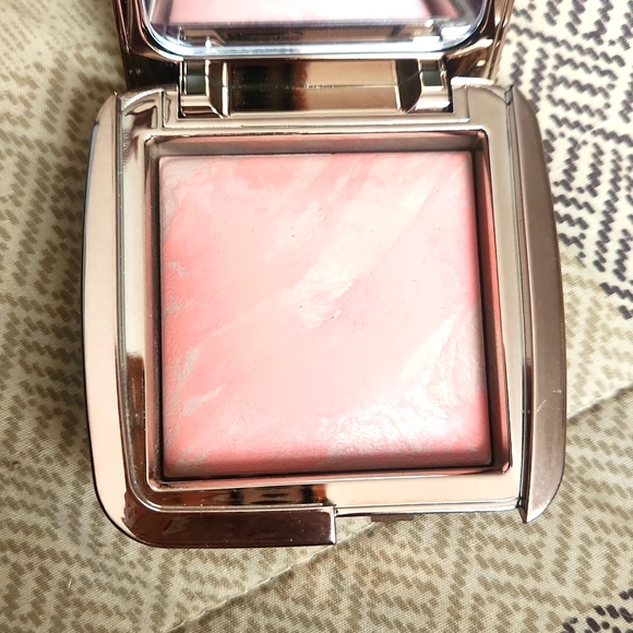 Hourglass | Makeup | Hourglass Ambient Lighting Blush Dim Infusion ...